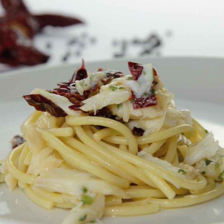 Bucatini al peperone crusco e baccalà | Unifrigo